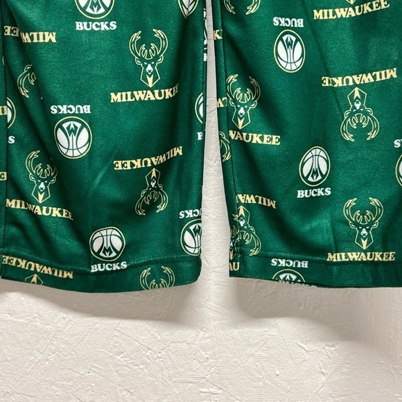 NBA | Pajamas | Nba Youth Boys Milwaukee Bucks Team Logo Loungepj Pants ...